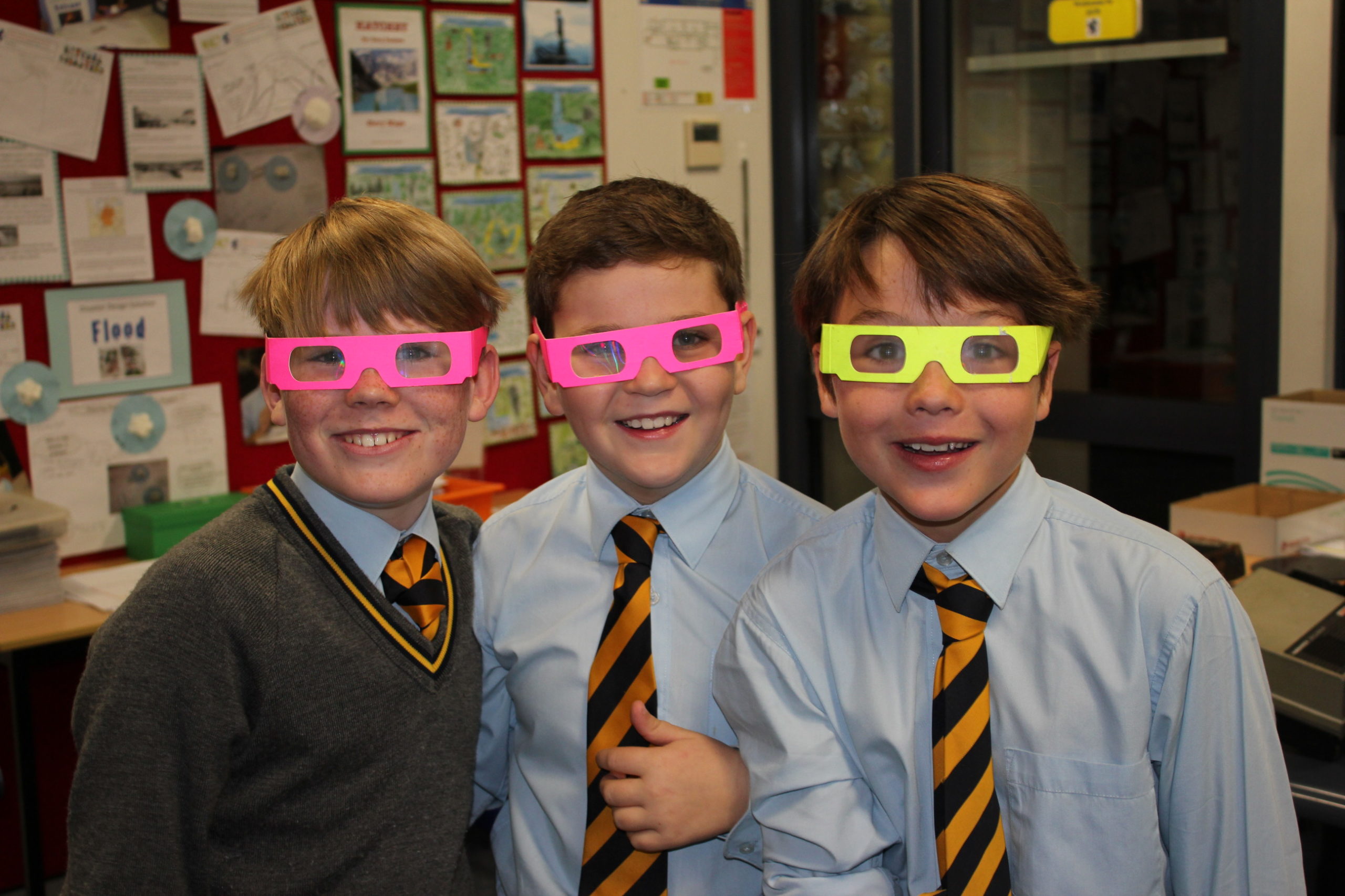 Fizzics' class shines new light on Science at Scots - The Scots College